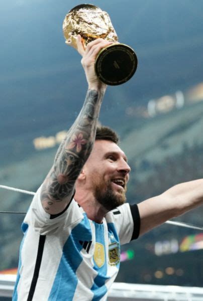 Una foto de Messi con la Copa del Mundo la más likeada en la historia