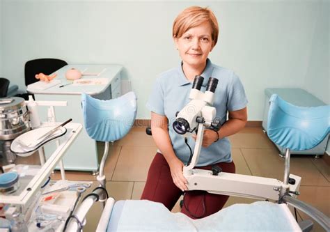 Female Doctor Using Colposcope In Gynecological Cabinet Stock Image Image Of Clinic Center