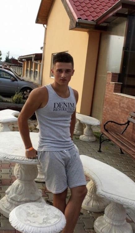 British Chav Schoolgirls Upskirt Pics