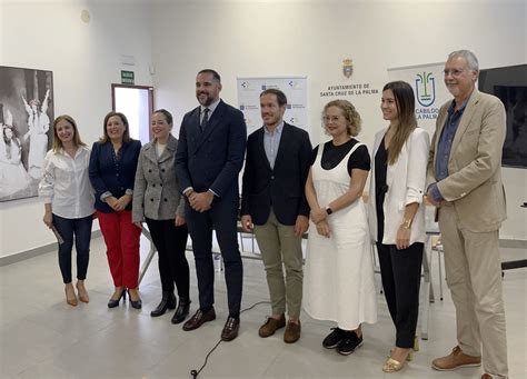 Sanidad Y El Cabildo De La Palma Firman Un Convenio Para El Estudio Del