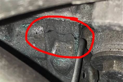Signs Of A Cracked Head Or Block
