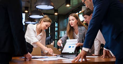 Critical Decision Making In An Uncertain World L E K Consulting