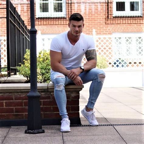 Pin By Nae Tsm On Distressed Ripped Jeans Men Street Look Mens