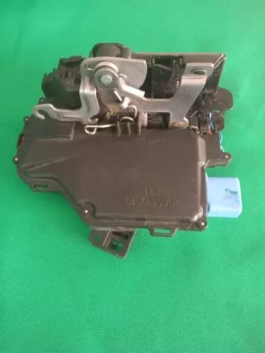 Chapa Cerradura Trasera Derecha Volkswagen Jetta Mk5