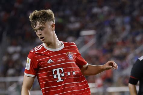 Bayern Munichs Paul Wanner Arijon Ibrahimović Lovro Zvonarek Mathys