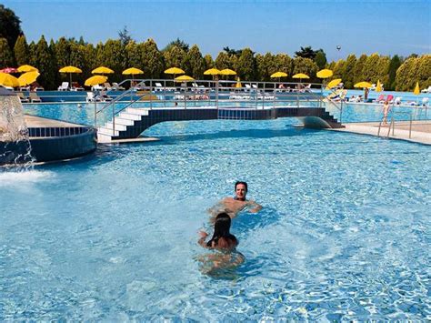 Campeggi E Villaggi Naturisti In Istria Da A A Z