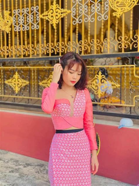 Pin Von Hsu Labb Yadanar Auf Daily Wear