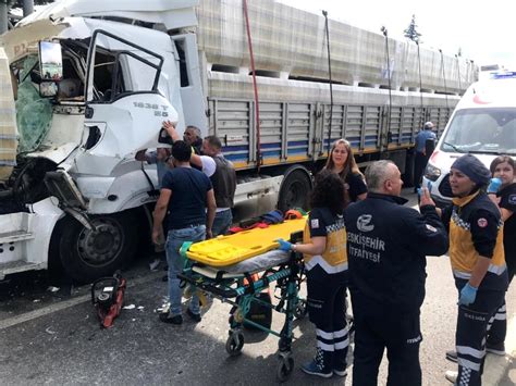 Eskişehir de zincirleme trafik kazası Haberler