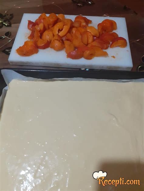 Kola Sa Kajsijama I Sirom Recepti