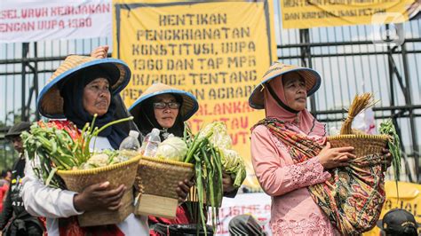 Peringati Hari Tani Nasional Massa Petani Demo Di Depan Gedung DPR