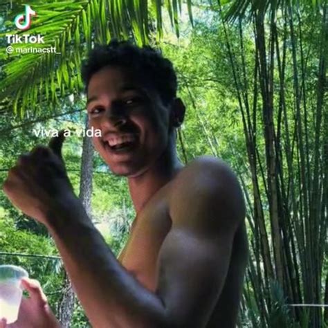 Pin de Maya em izaaa em 2024 Fotos frases engraçadas