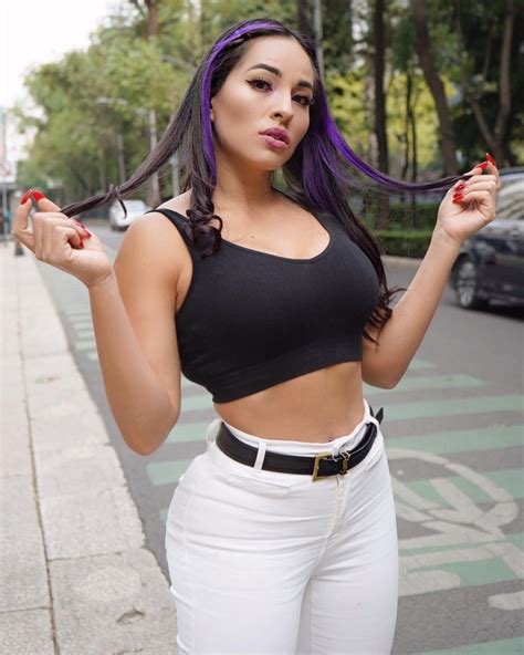 Karla Bustillos Bio Age Height Wiki Models Biography