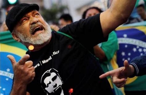 Bolsonaristas Tomam F Lego Na Dissemina O De Dio Usando Nova