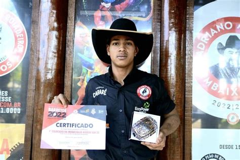 Wendel Nunes de Taquaritinga é o campeão do Rodeio Sub 20 A Tribuna