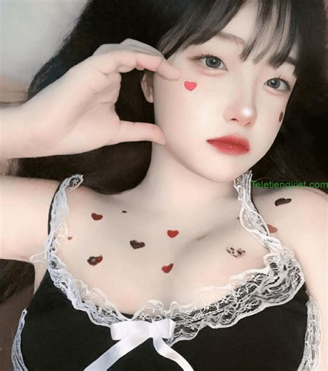 88 ảnh gái cute Byzeko 02 khoe vú trần tròn trịa núm ti hồng hào mơn