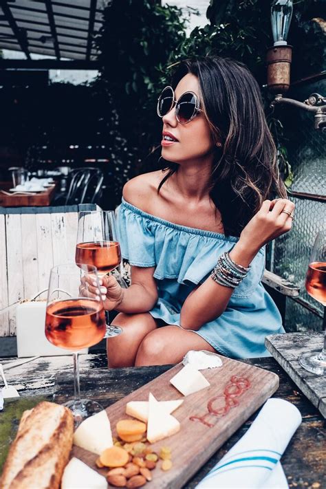 Pin By Laura Popescu On Clothings Vineyard Outfit Wineries Outfit