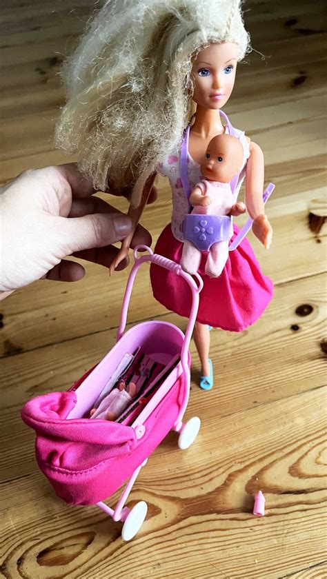Lalka Barbie z wózkiem dziecko w nosidełku Szczecin Dąbie OLX pl