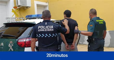 La Guardia Civil detiene a dos jóvenes por el atraco a una gasolinera