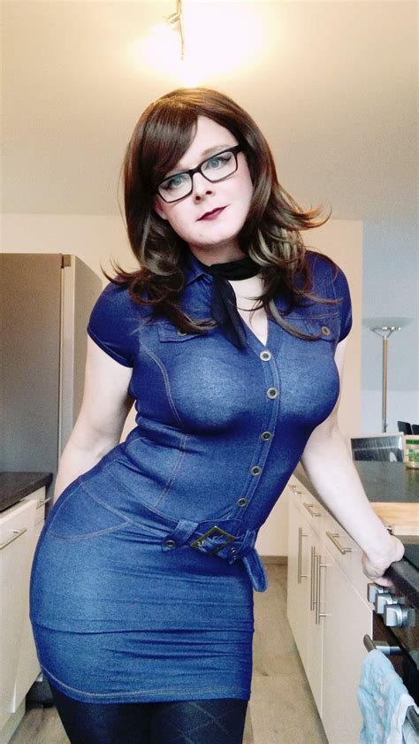 Omg Sexy Tight Dress Ans A Guy Who Wears It Rcrossdressing