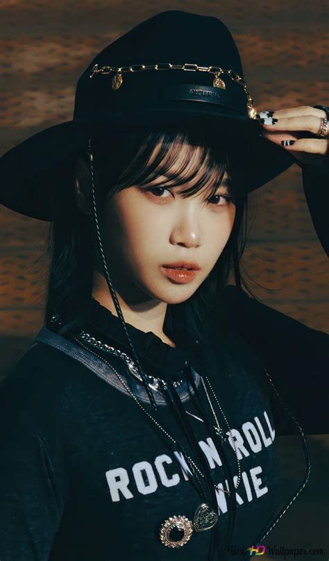 LE SSERAFIM S Chaewon In Unforgiven MV Dusty Amber Vers Shoot 4K