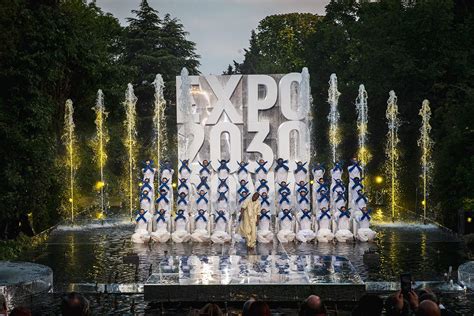 A Parigi Lo Show Per Sostenere La Candidatura Di Roma A Expo 2030