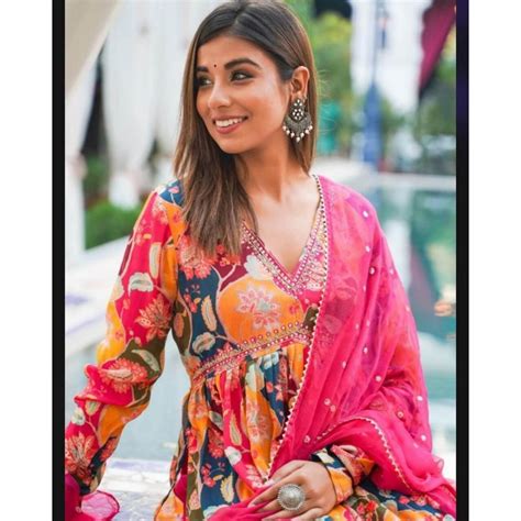 Designer Georgette Fabric Nyra Cut Suit