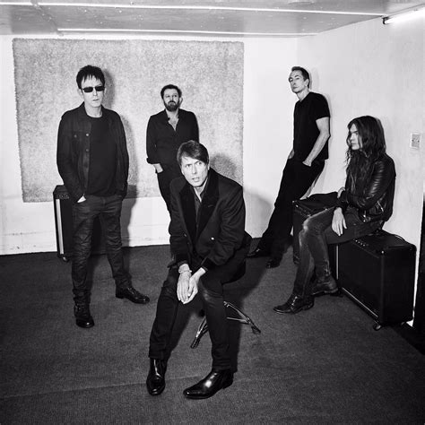 Suede Lori Meyers Shinova Arde Bogotá Natalia Lacunza y We Are Not