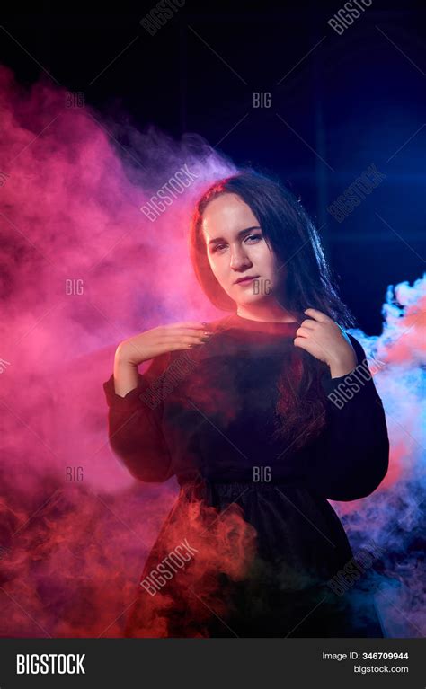 Details 100 Photoshoot Dark Background Abzlocal Mx