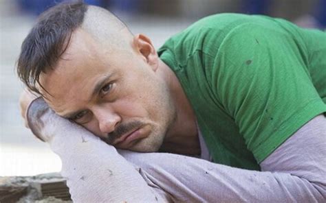 Império Salvador vai se casar Helena e virar artista famoso