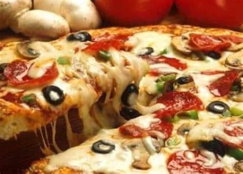 Cuántas calorías tiene una rebanada de pizza
