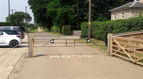 Driveway Gates Mobile Traffic Management Electric Gates Traffic