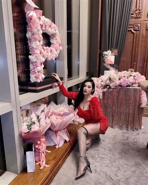 6 Potret Pamela Safitri Rayakan Ulang Tahun Ke 30 Tampil Menggoda