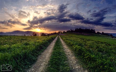 Fond d écran 2048x1280 px des nuages champ herbe vert paysage