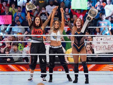 Who Attacked Lita Backstage At Wwe Raw Before The Tag Team Championship Match