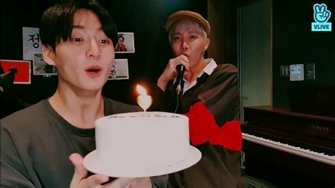 Jungkook de BTS cumple 24 años y su Army le regaló un pedazo de luna