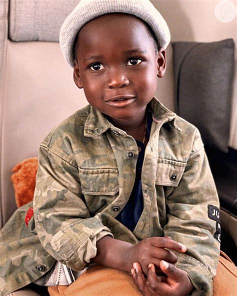 Foto Filho De Giovanna Ewbank E Bruno Gagliasso Bless Veio Do Malawi