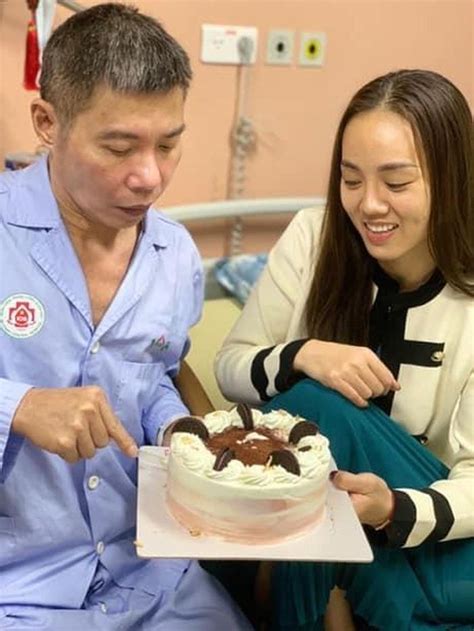 Vợ trẻ NSND Công Lý nghẹn ngào nhắc lại bức ảnh từng gây bão mạng xã