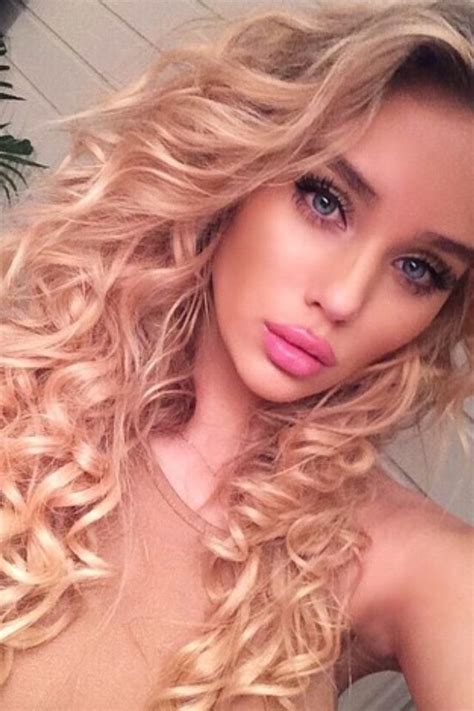 Helene Nygard Hellylife Norway Norweiganitalian Hair Styles Strawberry Blonde Hair Curly