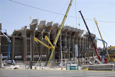 Multan al Barça por obras en el Camp Nou fuera del horario legal