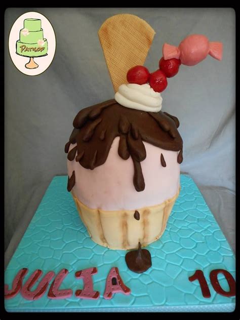 Gâteau cupcake géant PATISOF Gateau cupcake Cupcakes Gateau