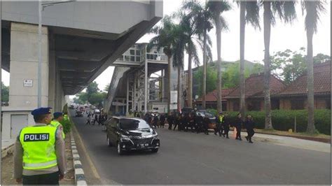 Kunjungan Kerja Presiden Jokowi Ke Sumsel Jelang Kedatangan Polisi TNI