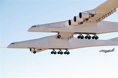 El avión más grande del mundo vuela por primera vez El Informador