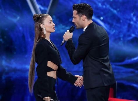 Konstantinos Argiros i dashuruar me këngëtaren shqiptare Sa herë e