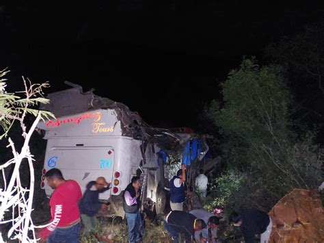 Tres Muertos Y Decenas De Heridos Deja Accidente En Carretera Tuxtepec