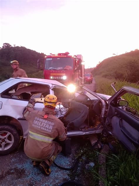 Acidente Entre Carro E Nibus Deixa Um Morto Na Br