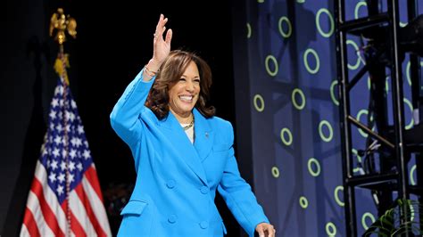 Kamala Harris Prende Il Posto Di Biden Vanity Fair Italia