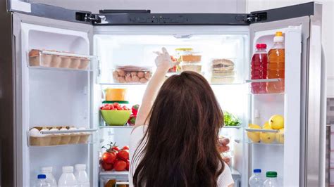 Appliquez ces deux astuces économiques pour rendre votre frigo moins