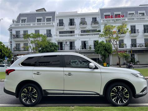 Mitsubishi Outlander 2 0 CVT 2020 trắng Misubishi Tây Ninh