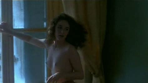 Elsa Lunghini Nue Photos Sexy De La Star De Ici Tout Commence