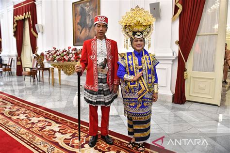 Presiden Jokowi Kenakan Baju Adat Sulawesi Tenggara Saat HUT Ke 77 RI